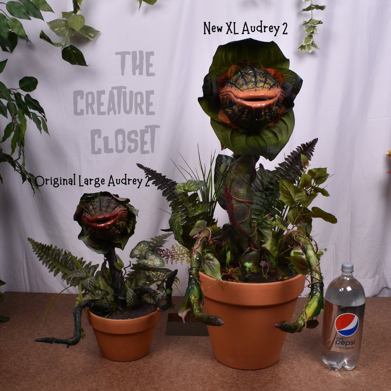 Over 2 1/2 Foot Extra Large Audrey 2 Replica Movie Prop Little Shop of ...