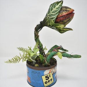 Deluxe Baby Audrey II Replica Prop Display From little - Etsy UK