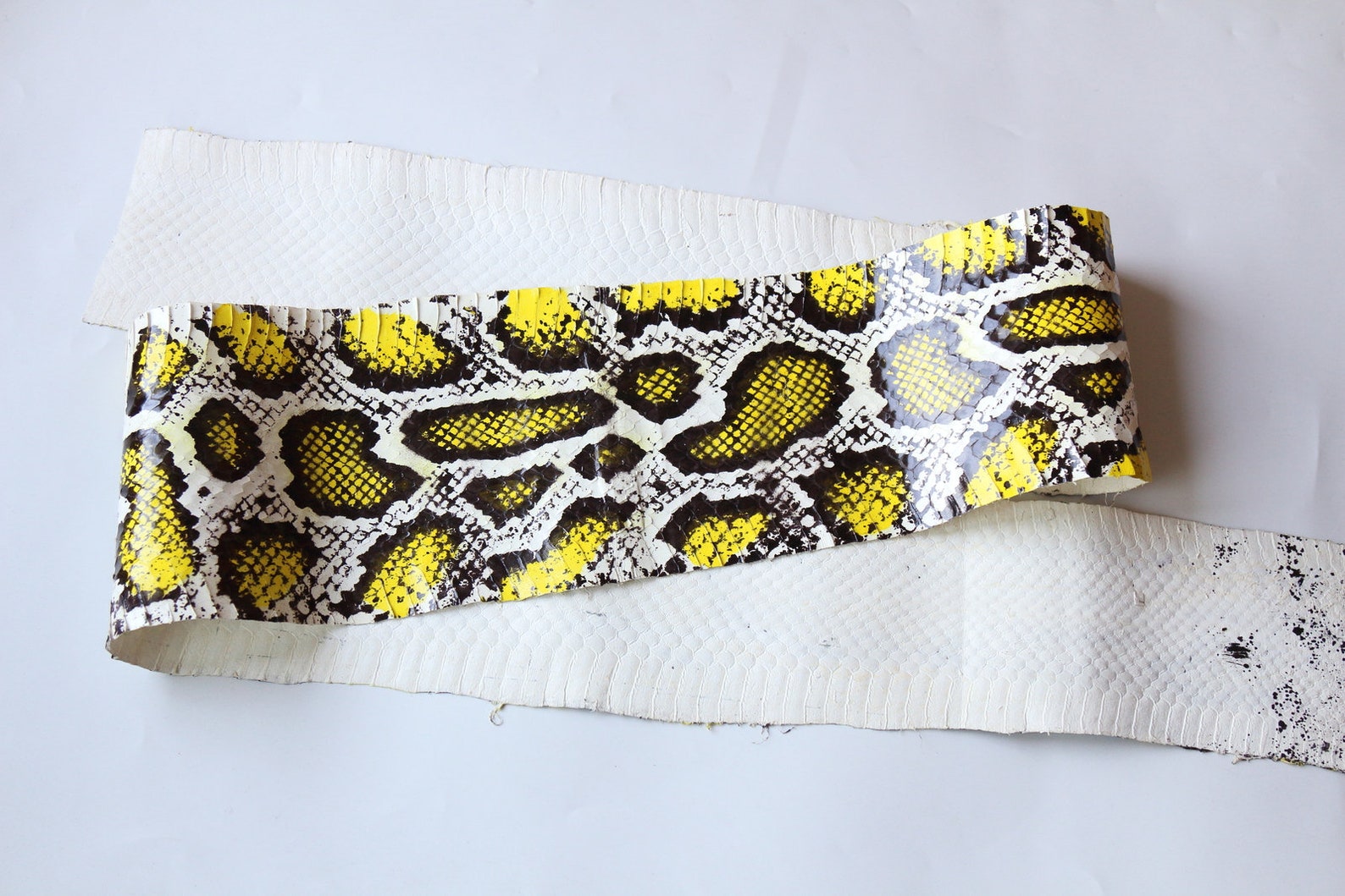 Cobra SNAKESKIN SNAKE SKIN Hide Tanned Burmese Python Print 2 | Etsy