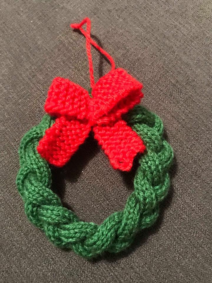 Hand Knitted Wreath Tree Decoration - Etsy