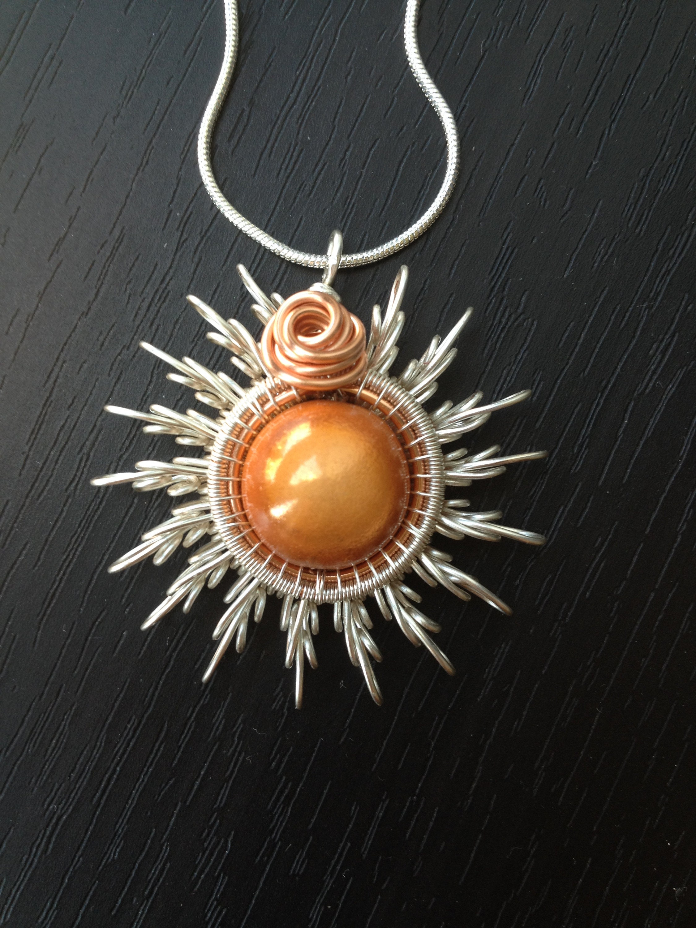 Colgante único de sol plateado - Etsy España