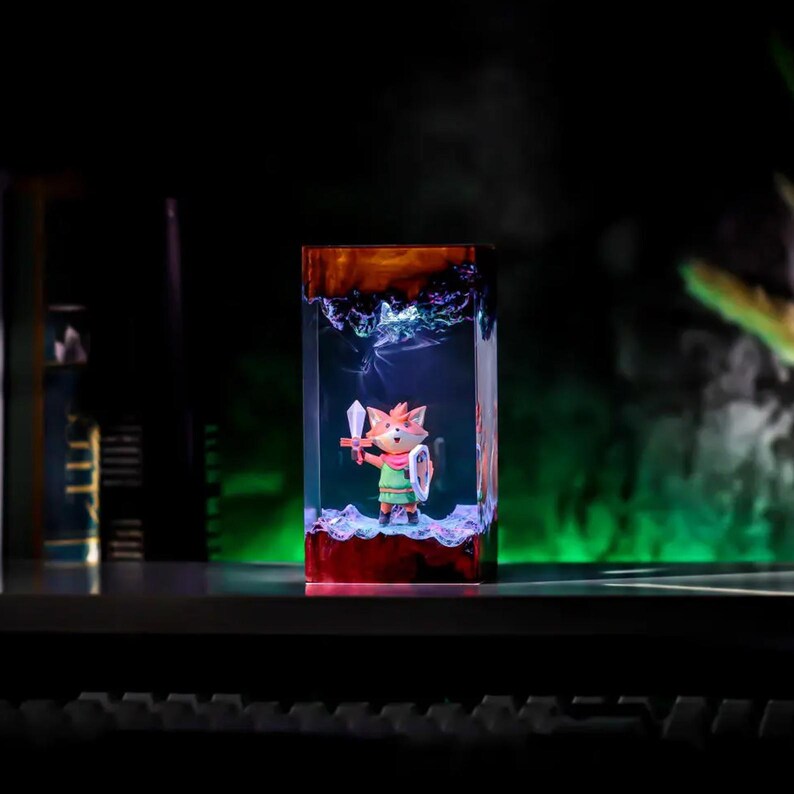 TUNIC Fox Hero Resin Lamp, Indie Game LED Night Light, Handmade ...