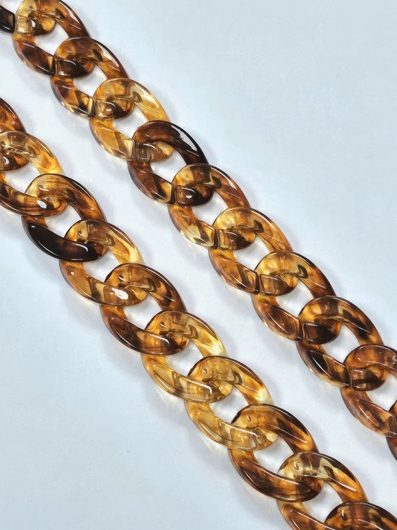 Decorative chain store