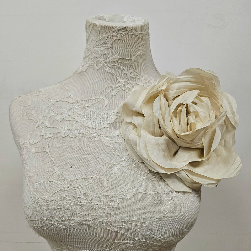 Cream Flower Brooch - Etsy UK