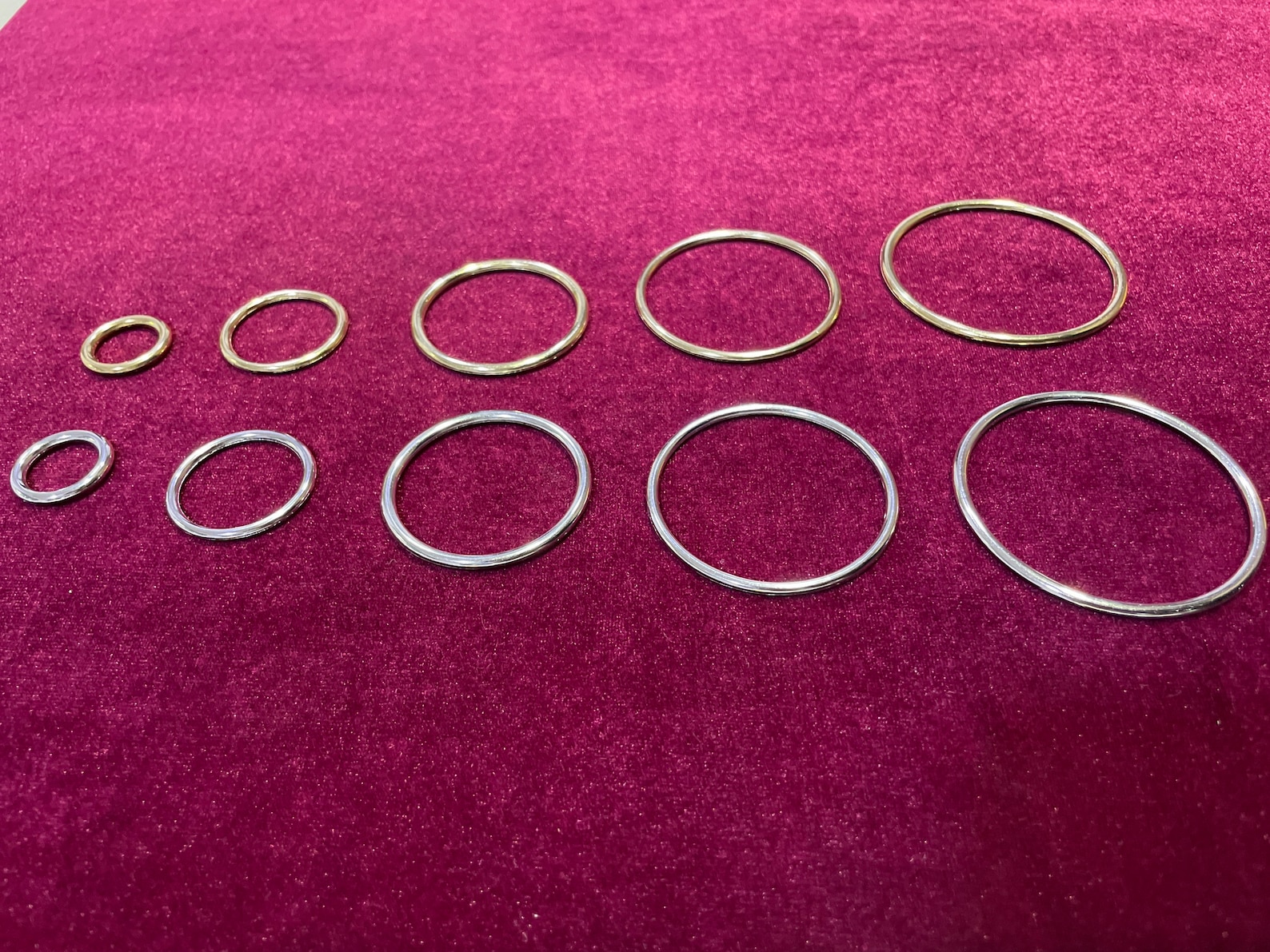 5 Sizes Solid Metal Hoop Rings Silver and Gold Metal - Etsy