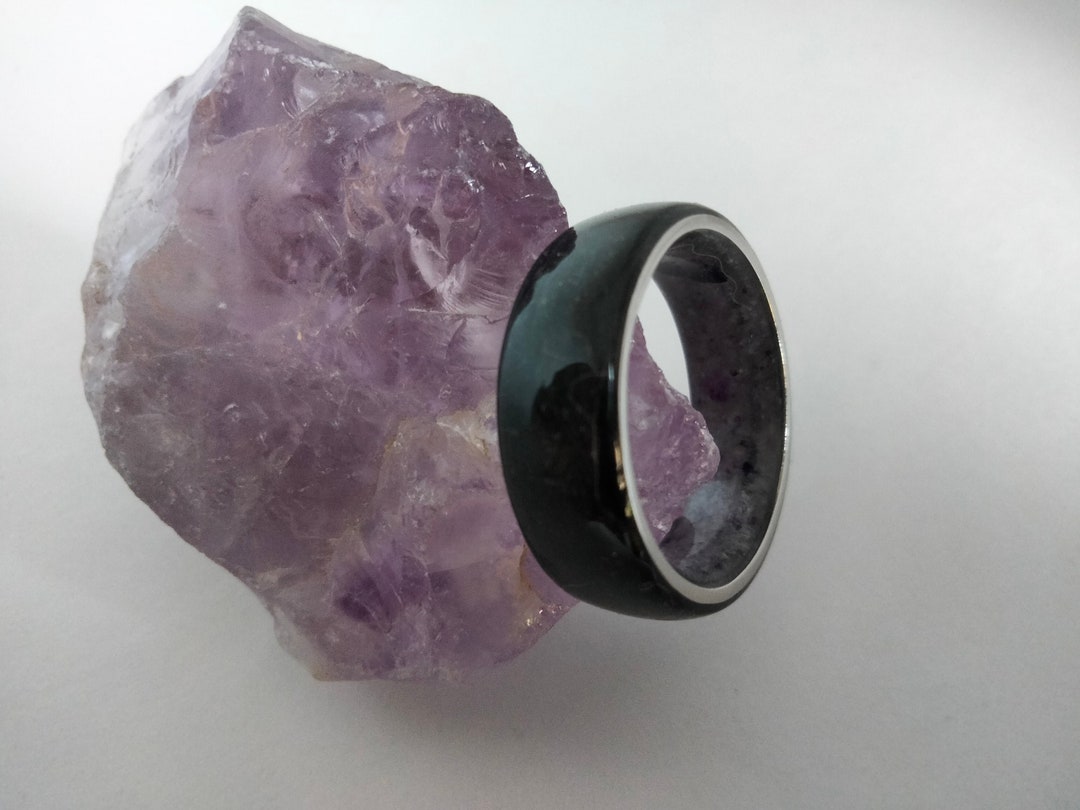 Black Tourmaline Stone Powder Ring: Titanium Amethyst Band - Etsy