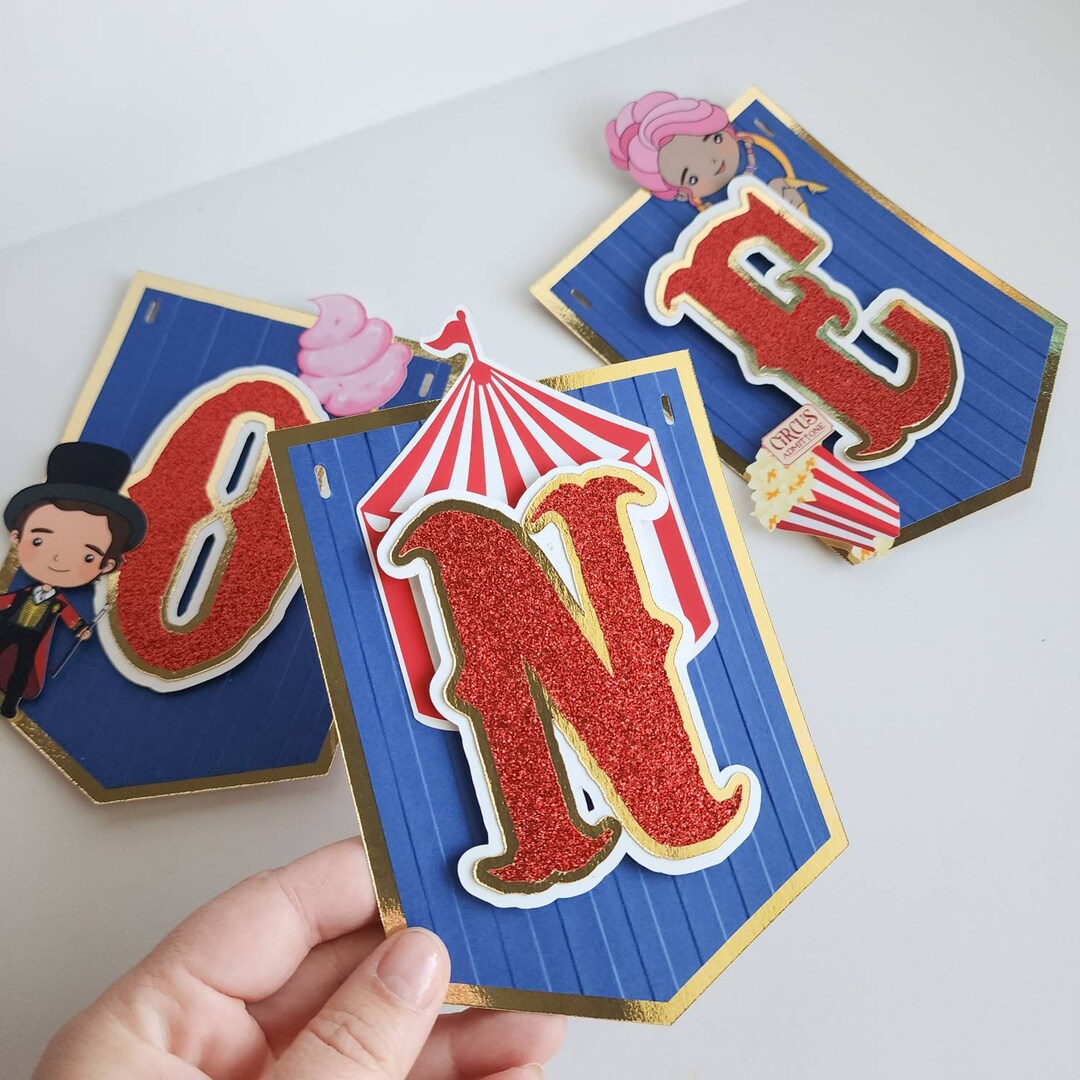 Showman Banner: 3D (customize) - Etsy