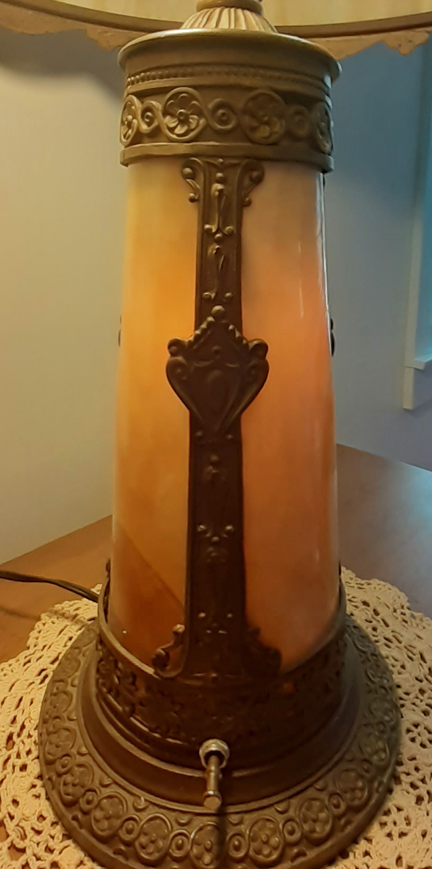 Vintage Slag Glass Lamp With Rare Lighted Base and 6 Panel - Etsy