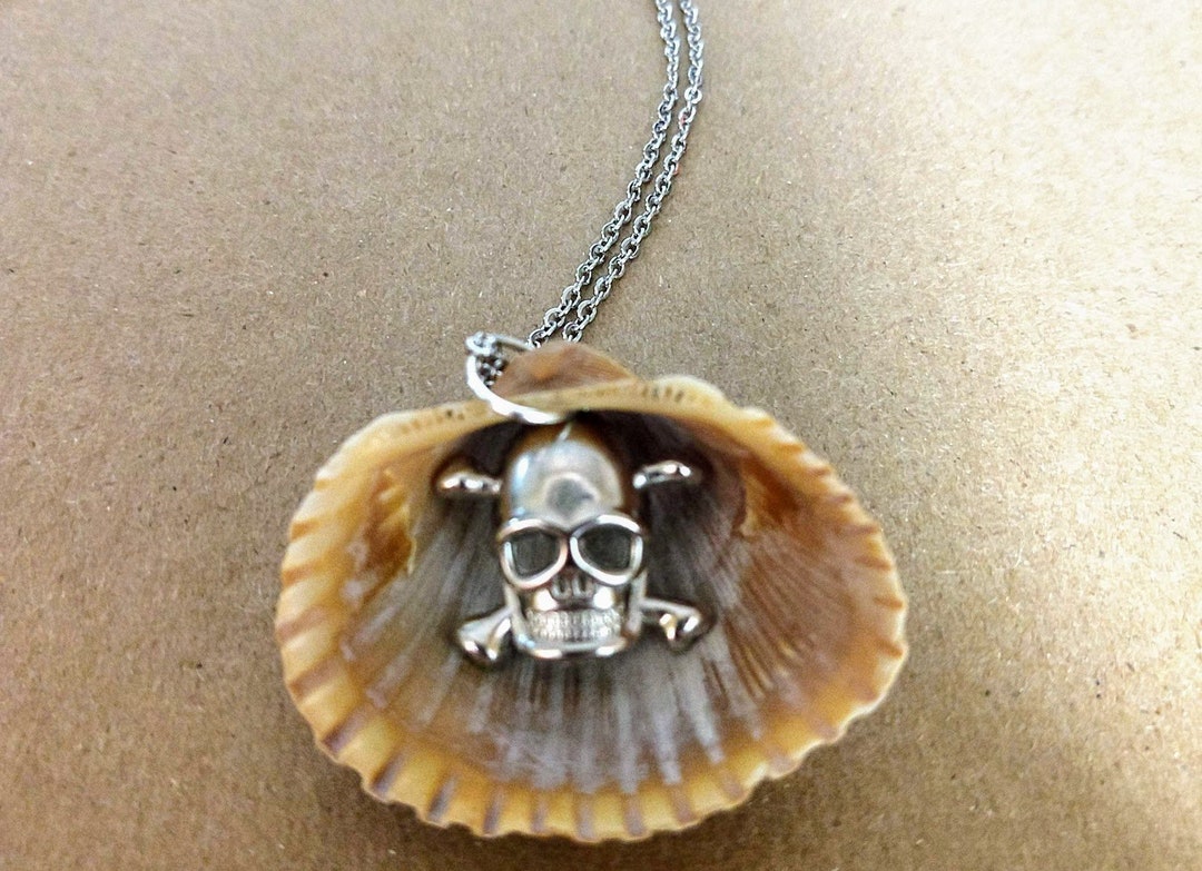 Skull and Bones Seashell Necklace - Etsy