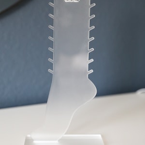 Acrylic Anklet Organizer | Acrulic Jewelry Display | Retail Store ...