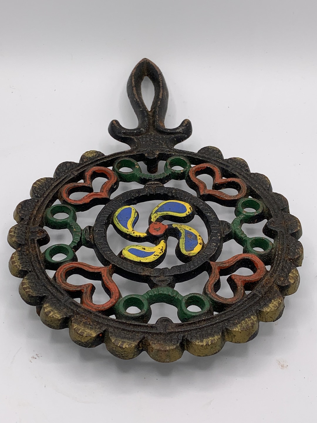 Wilton Painted Black Cast Iron Trivet - Vintage - Hearts and Leaves - Etsy