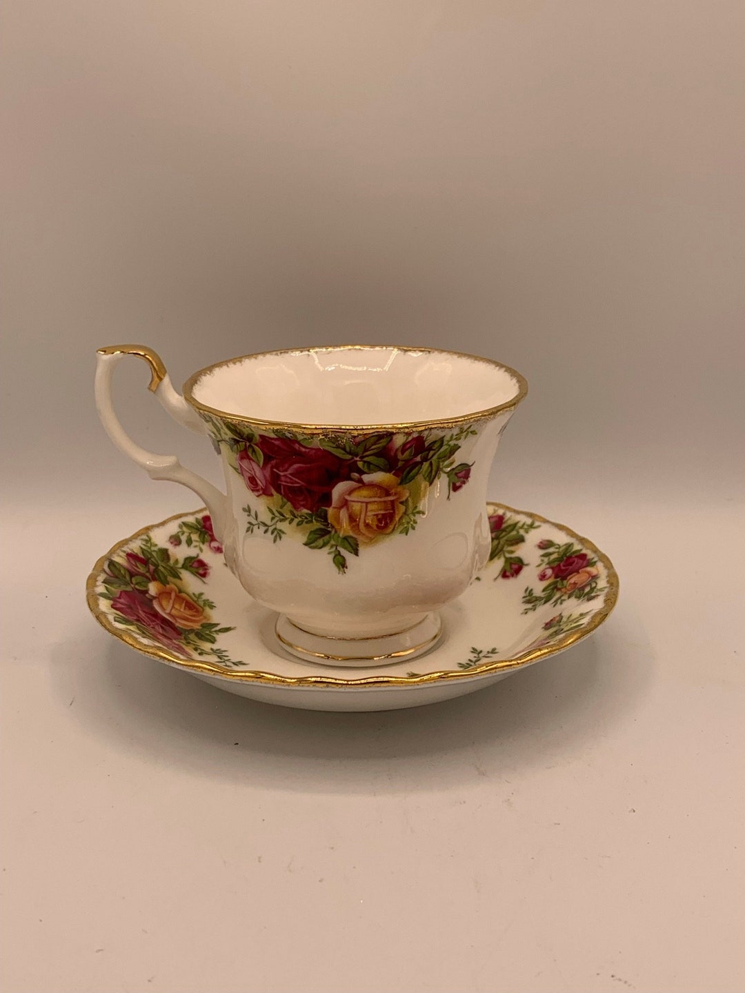 Royal Albert Old Country Roses - Teacup and Saucer - Porcelain - so ...