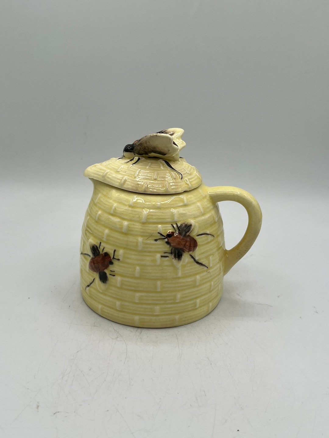 Vintage Honey Pot With Bee Design - so Kitchy Great!! Keep Honey on ...