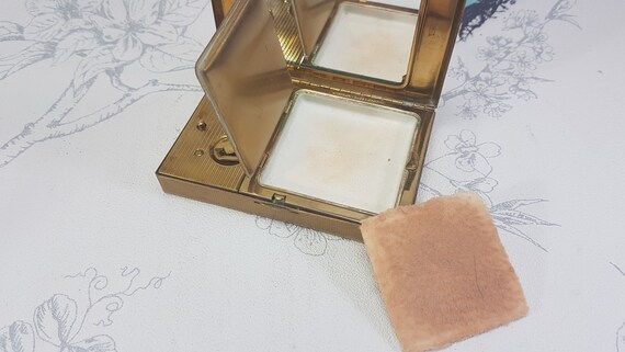 Vintage Melissa musical powder compact, collectable v… - Gem