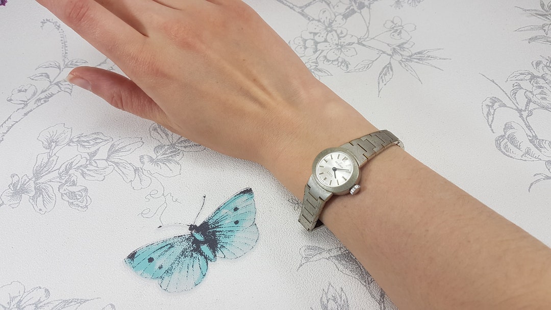 Vintage Excalibur Watch for Women, Excalibur 17 Jewels Incabloc Ladies ...