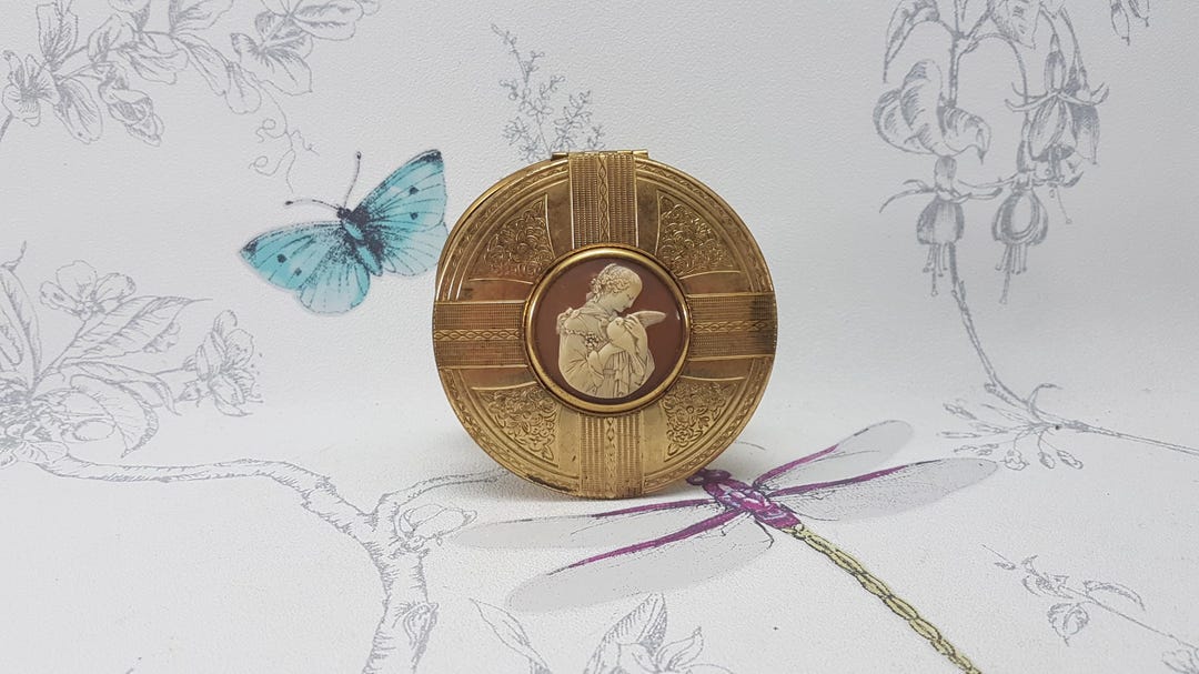 Vintage Kigu Cameo Powder Compact: Floral Engine-turned Design - Etsy