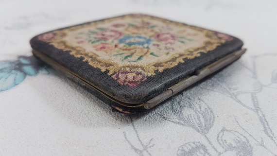Vintage petit point compact mirror, vintage square bl… - Gem
