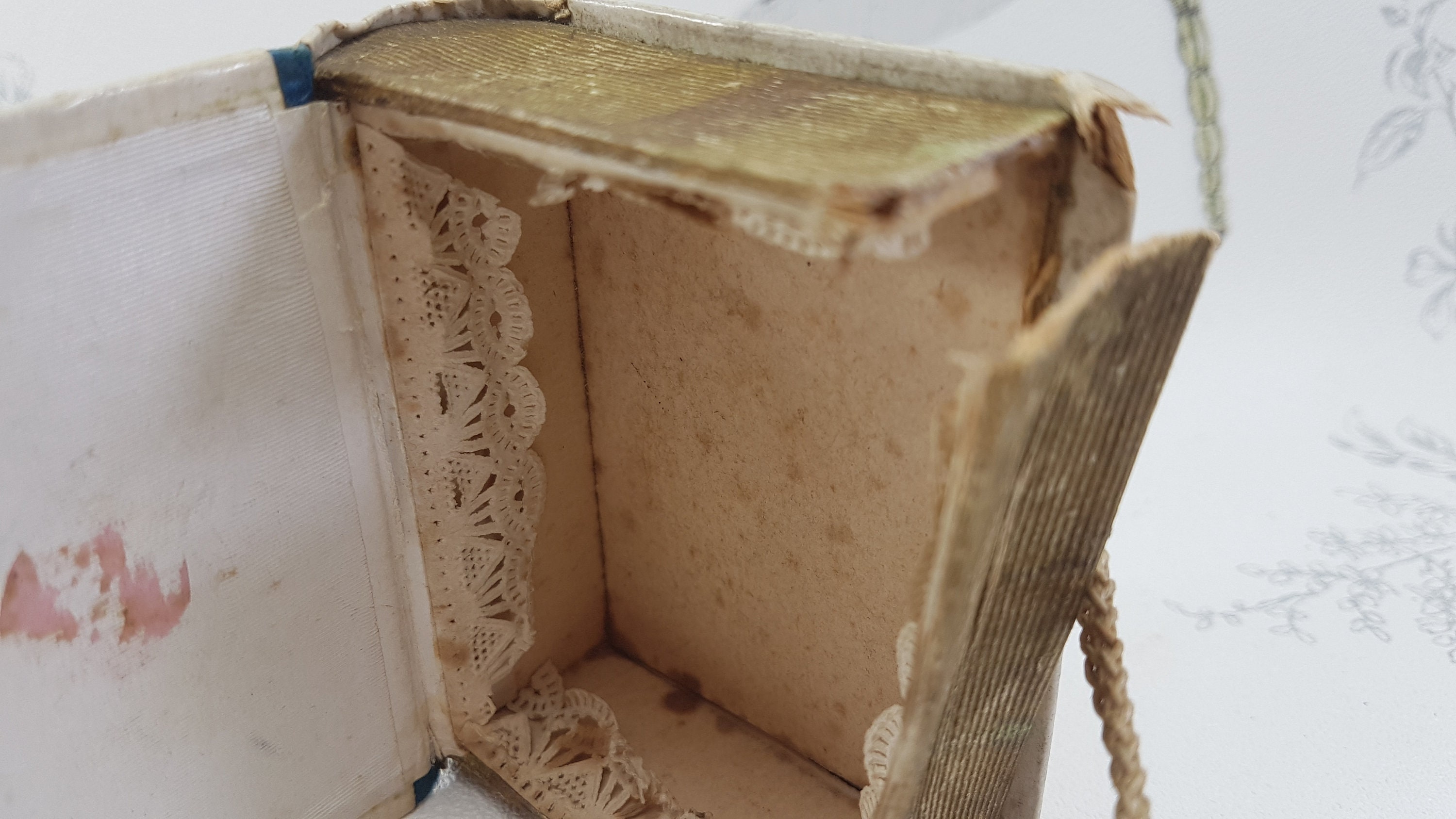 Small Antique Sewing Box Victorian Cardboard and Celluloid - Etsy