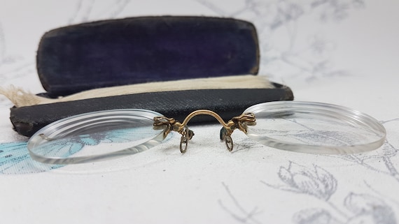 Antique cased pince nez spectacles, antique gold fill… - Gem