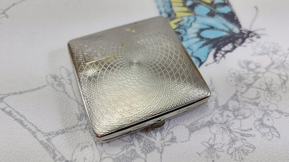 Vintage dubarry powder compact - Gem