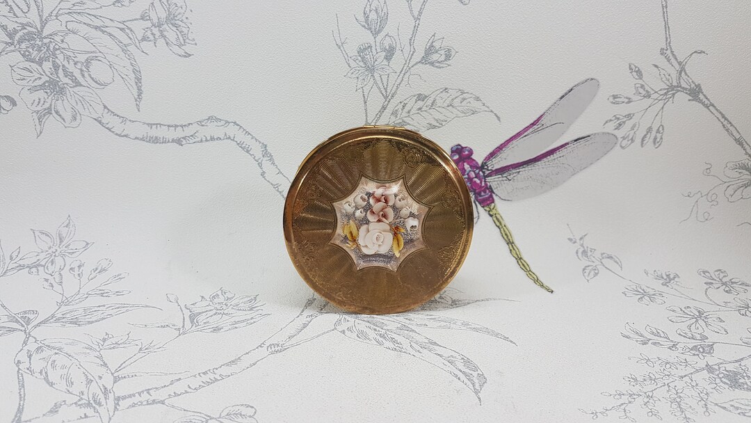 Vintage Reverse Carved Lucite Powder Compact, Melissa Vintage Pastel ...