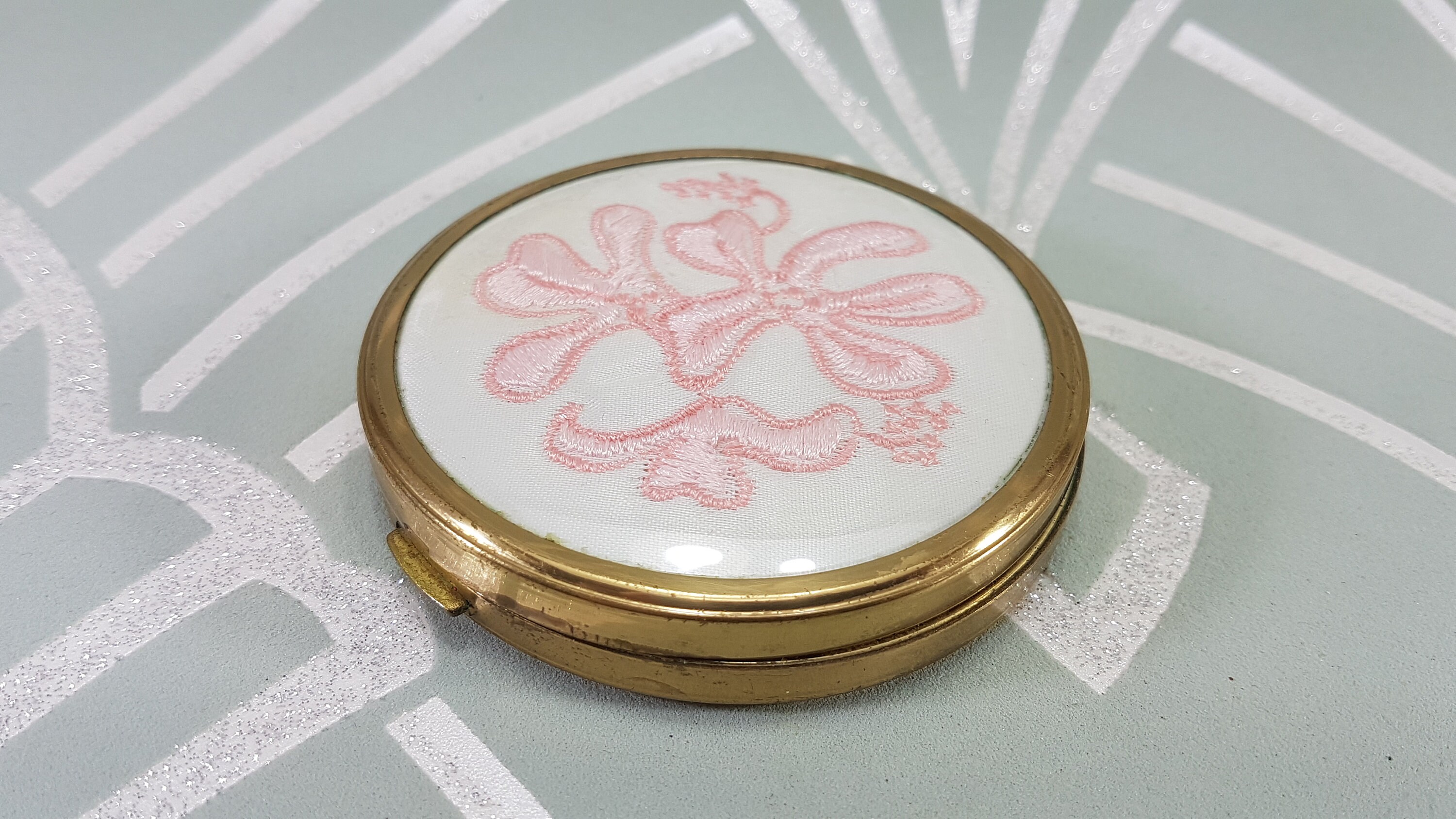 Vintage Compact Mirror Petit Point Compact Retro Powder - Etsy