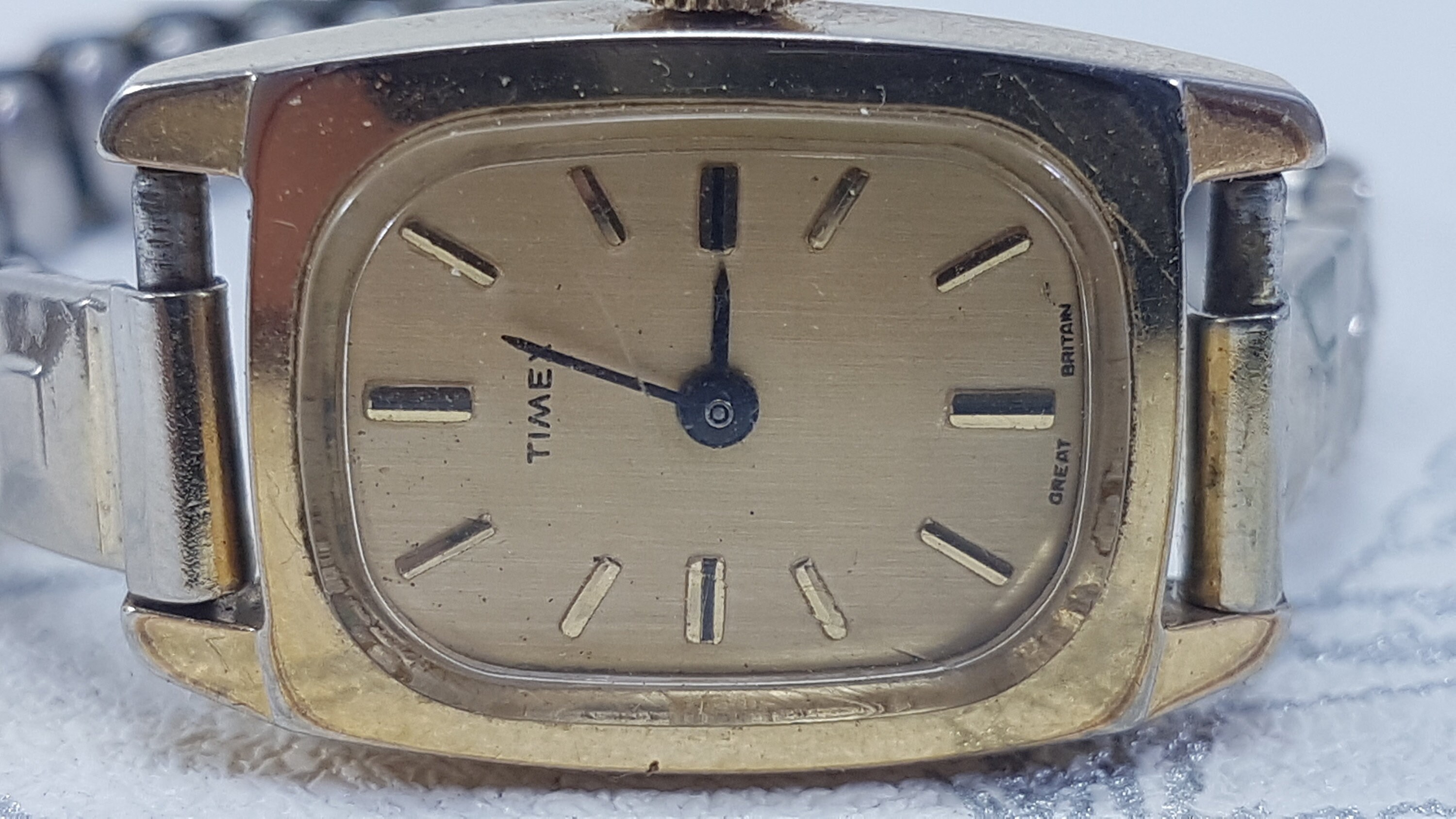 Vintage Timex Watch for Women Gold Tone Timex Ladies Watch - Etsy