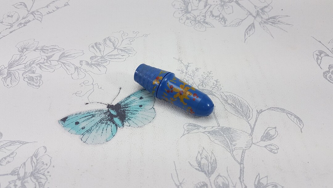 Vintage Needle Case, Small Hand Painted Plastic Bullet Shaped Needle ...