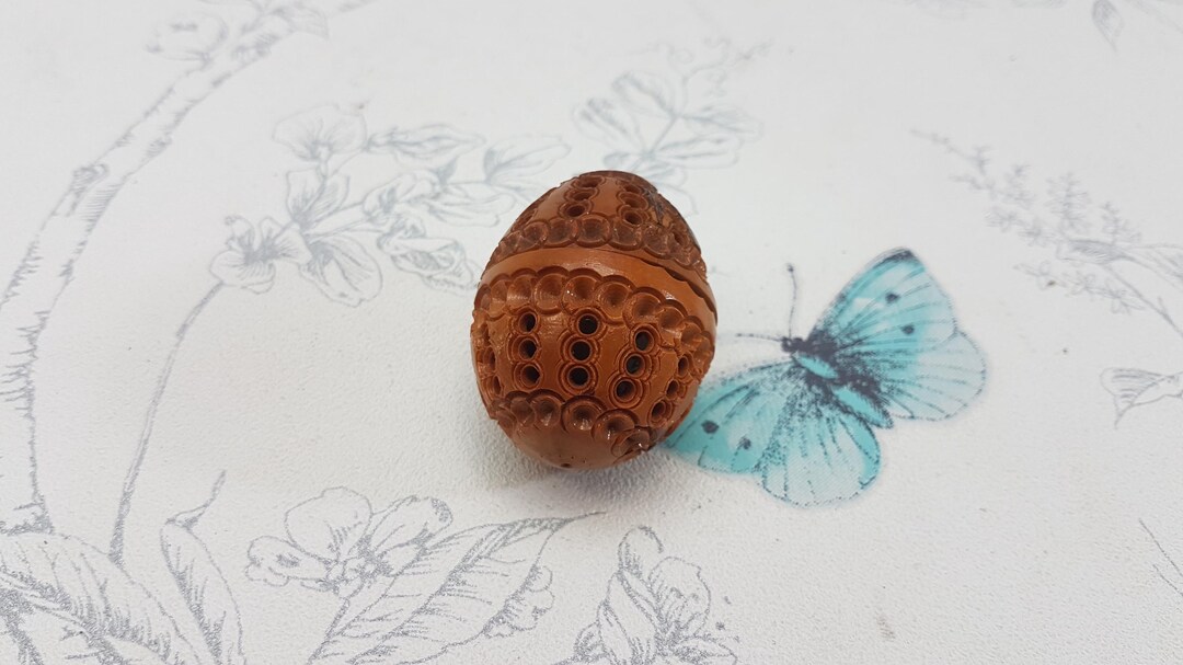 Victorian Coquilla Nut Sewing Wax Box, Hand Carved Nut Thimble Case ...