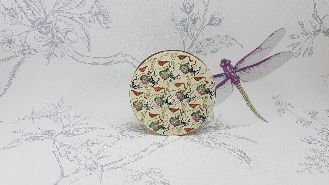 Vintage Le Rage Compact Mirror, Le Rage Powder Compact Decorated With ...