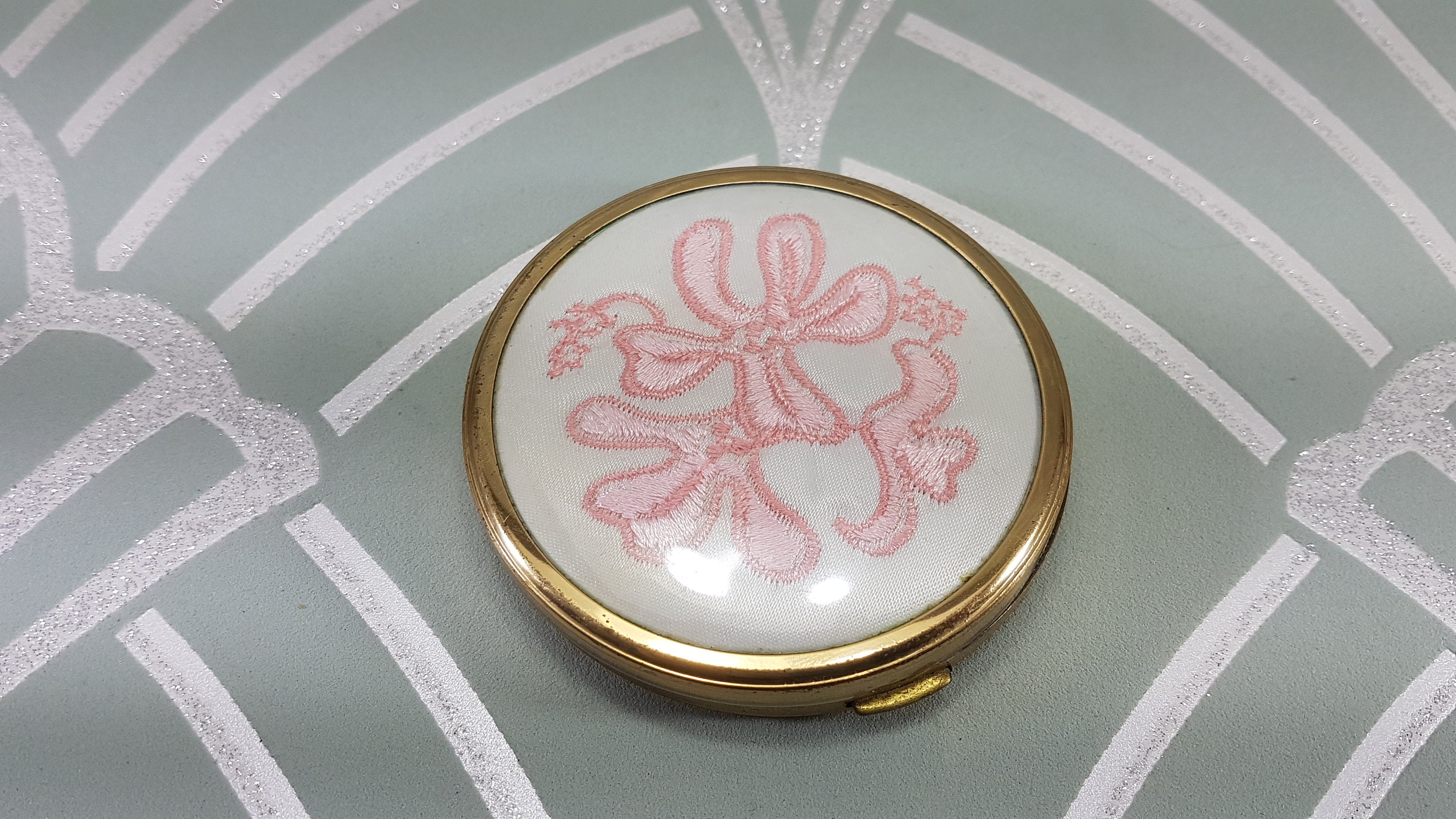 Vintage Compact Mirror Petit Point Compact Retro Powder - Etsy