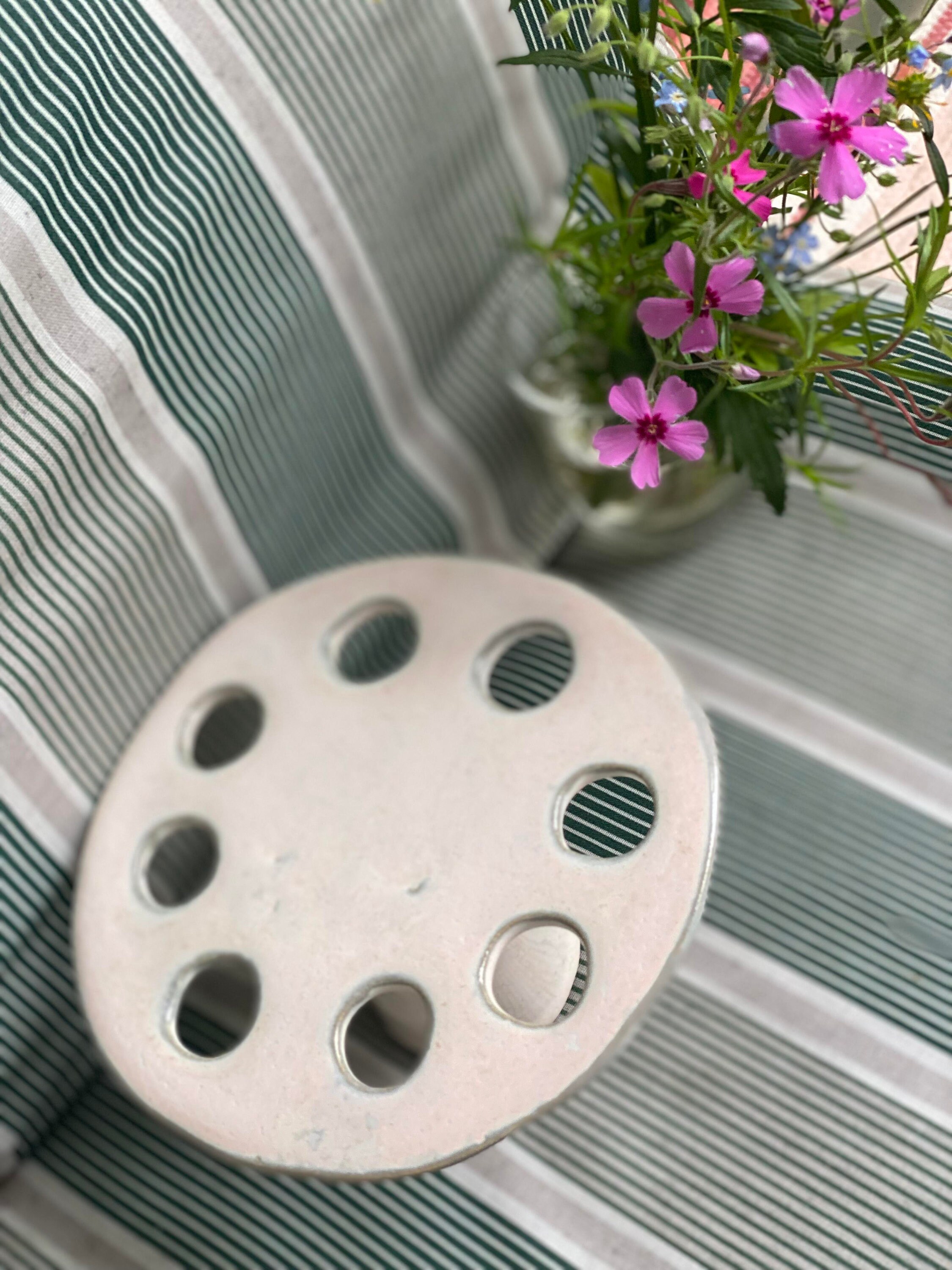 Mehandi / Henna Cone Ceramic Stand / Ceramic Stand / Henna - Etsy