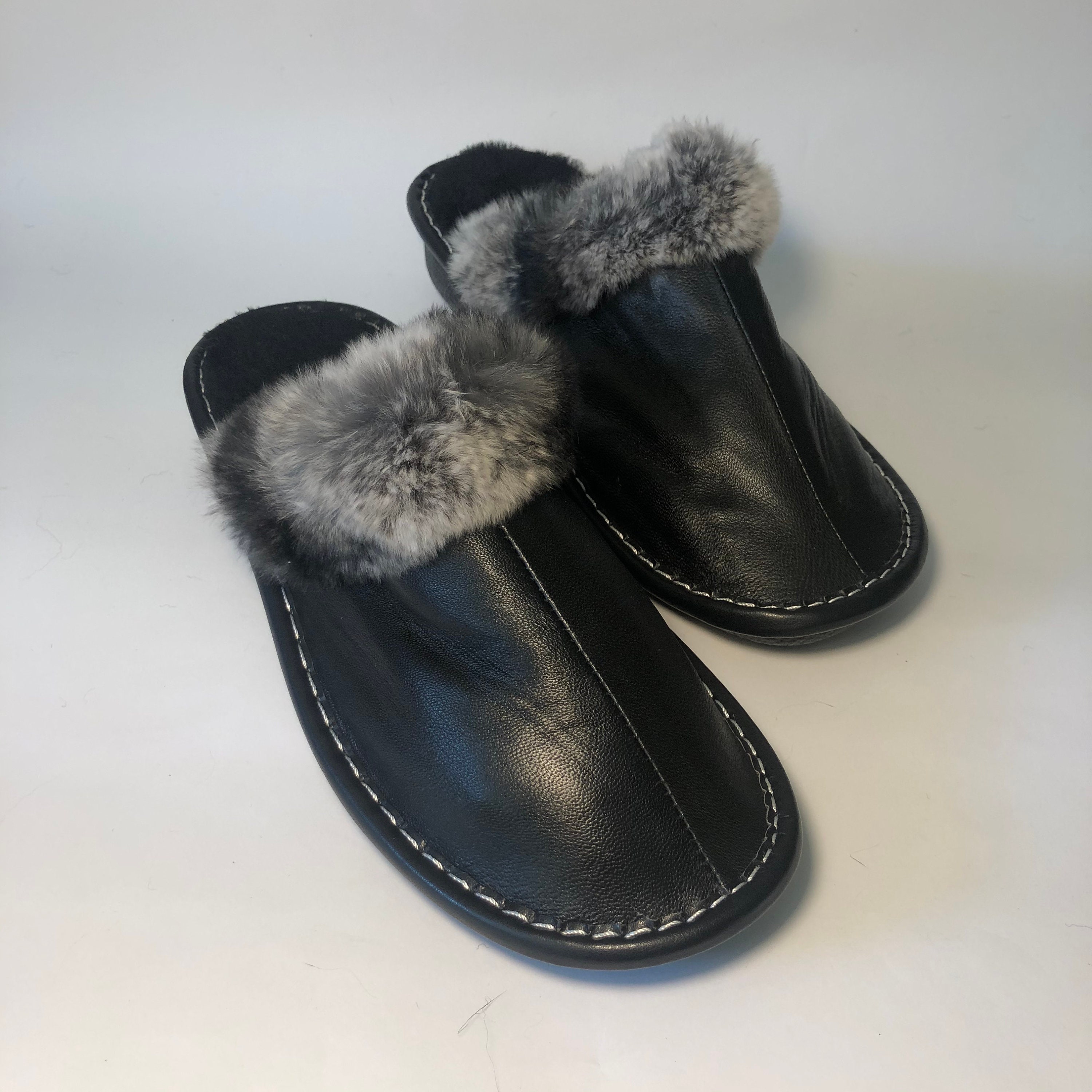 Natural Sheep's Sheepskin Wool Fur Slippers Black Men Wool Slippers ...