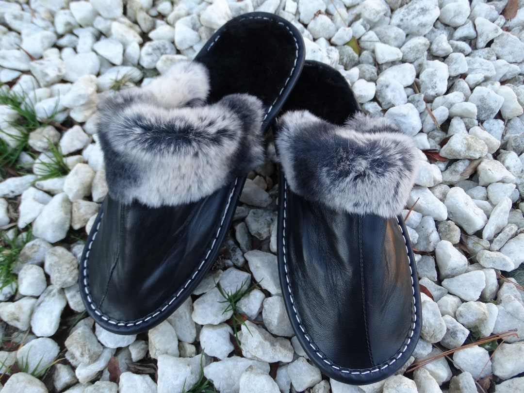Natural Sheep's Sheepskin Wool Fur Slippers Black Men Wool Slippers ...
