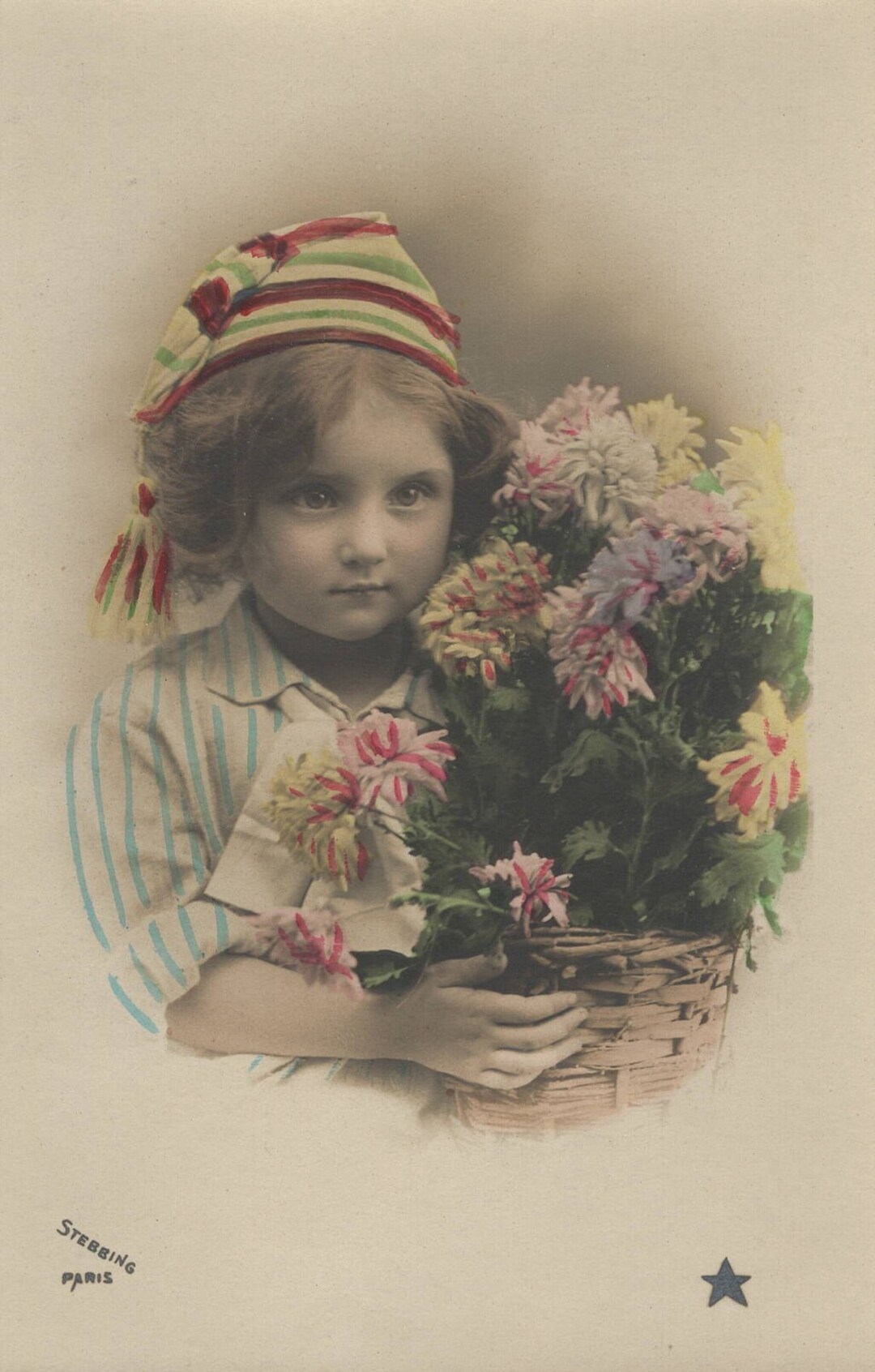 INSTANT DOWNLOAD Vintage Digital Post Card Little Girl With Flowers - Etsy