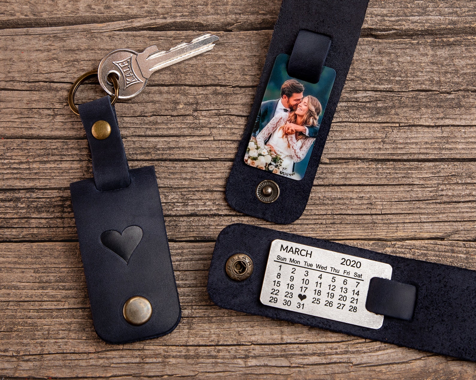 Leather Key Holder Engraved Photo on Metal Keychains 3 Year - Etsy