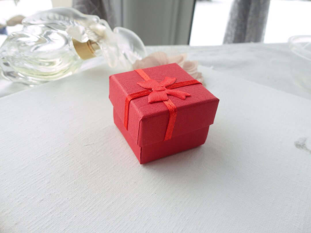 Red Square Box, Gift Packaging, Valentine's Day Box, Ring Box ...