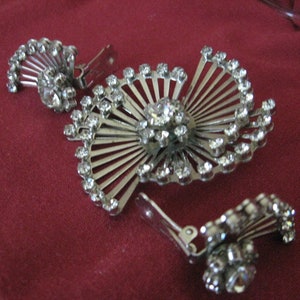 Coro Fan Brooch and Clip-on Earrings - Etsy