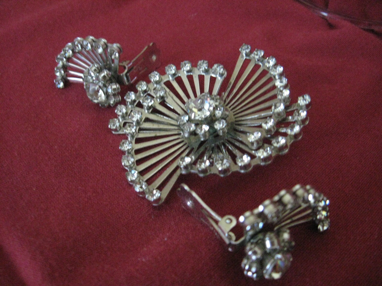 Coro Fan Brooch and Clip-on Earrings - Etsy