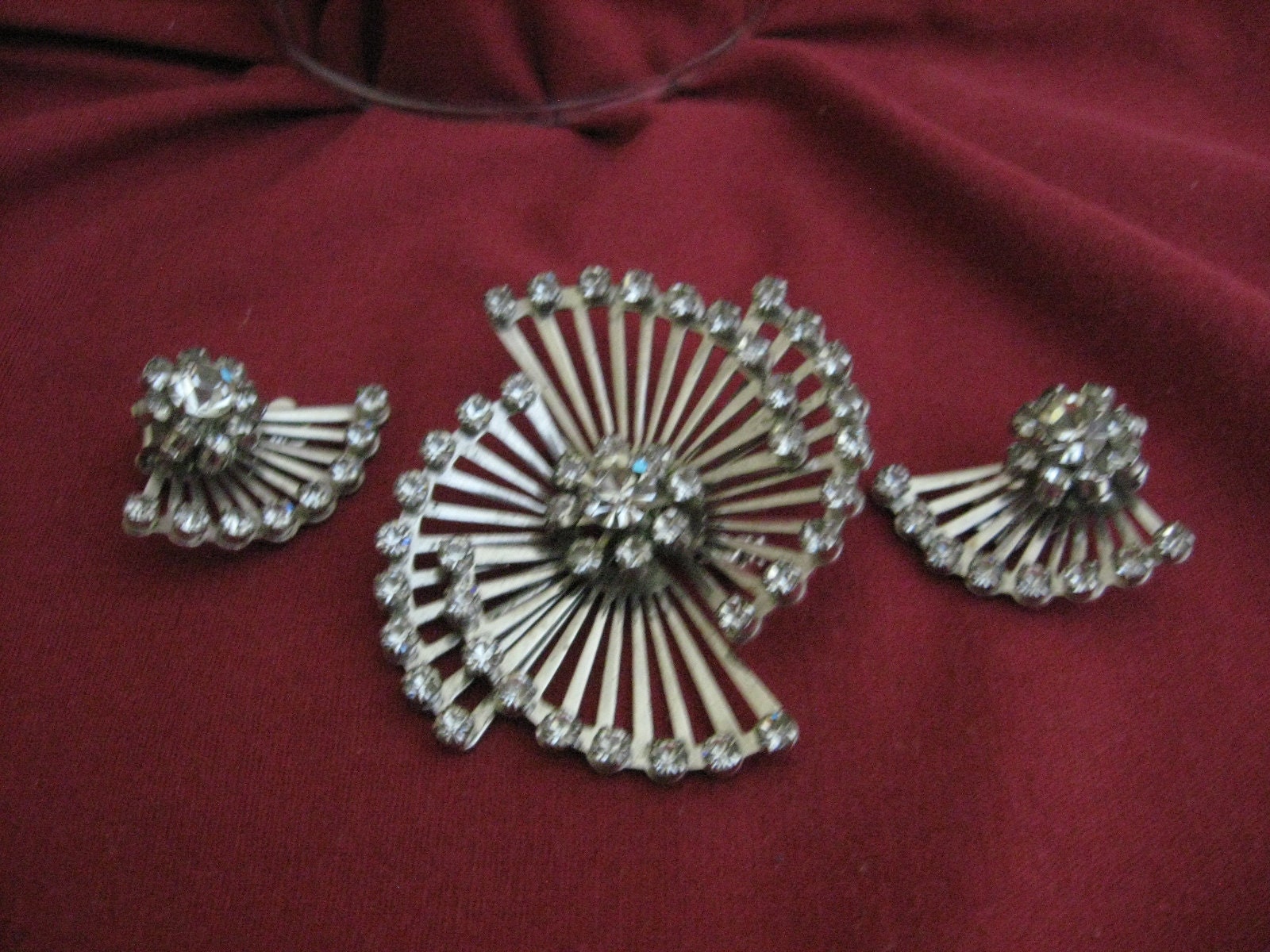 Coro Fan Brooch and Clip-on Earrings - Etsy
