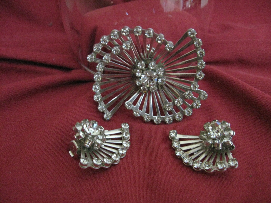 Coro Fan Brooch and Clip-on Earrings - Etsy