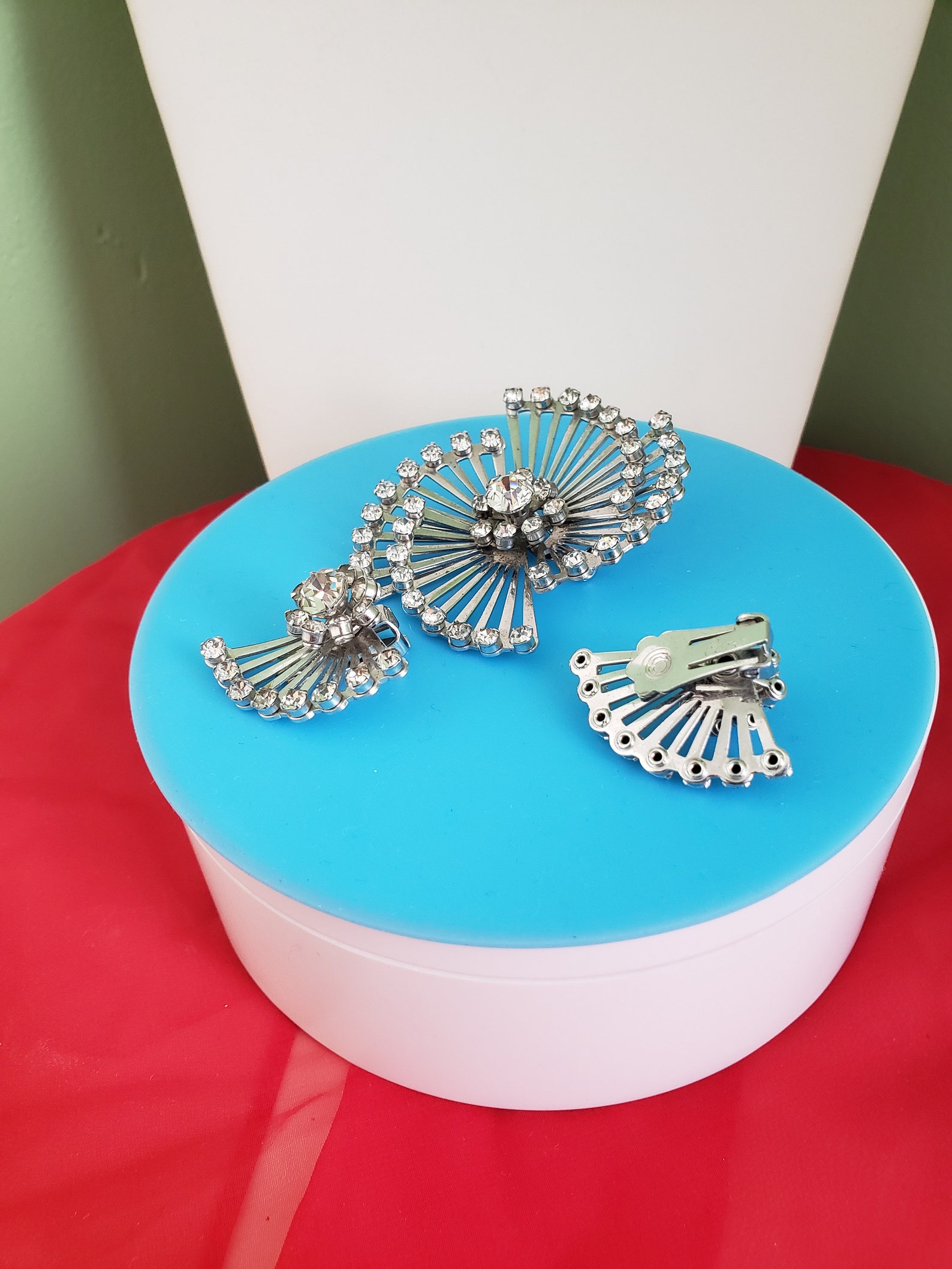 Coro Fan Brooch and Clip-on Earrings - Etsy