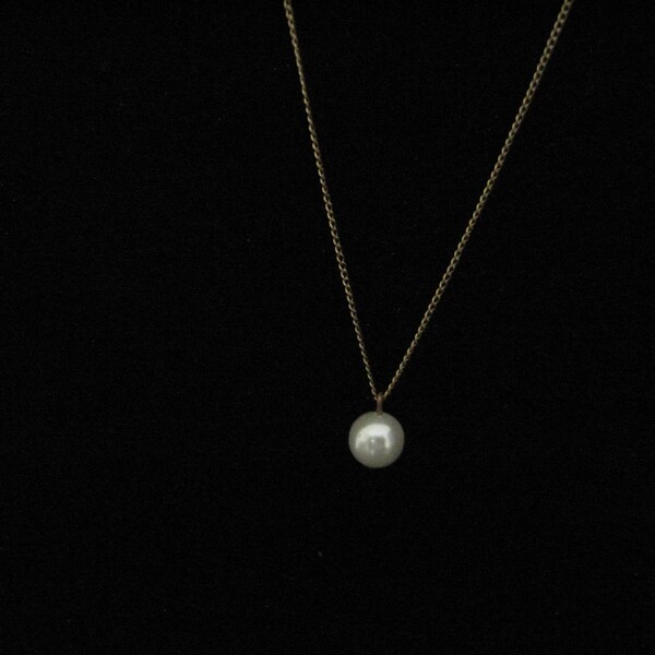 Solitaire Pearl Necklace - Etsy