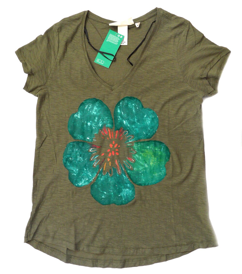 Hibiscus Shirt-women Floral Tshirt-painted Flowers T-shirt-hand Painted ...