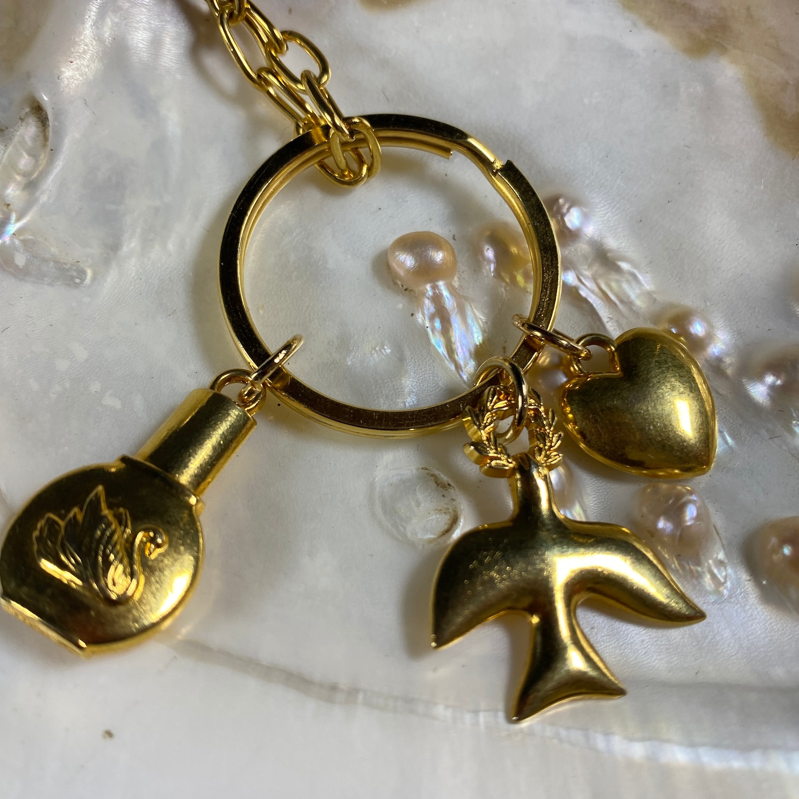 VANDERBILT Pendant necklace with golden charms with chain. | Etsy