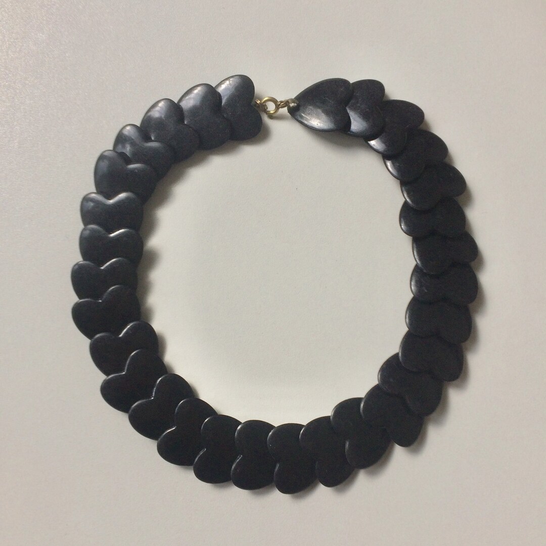 Vintage Necklace in Black Heart Pellets - Etsy