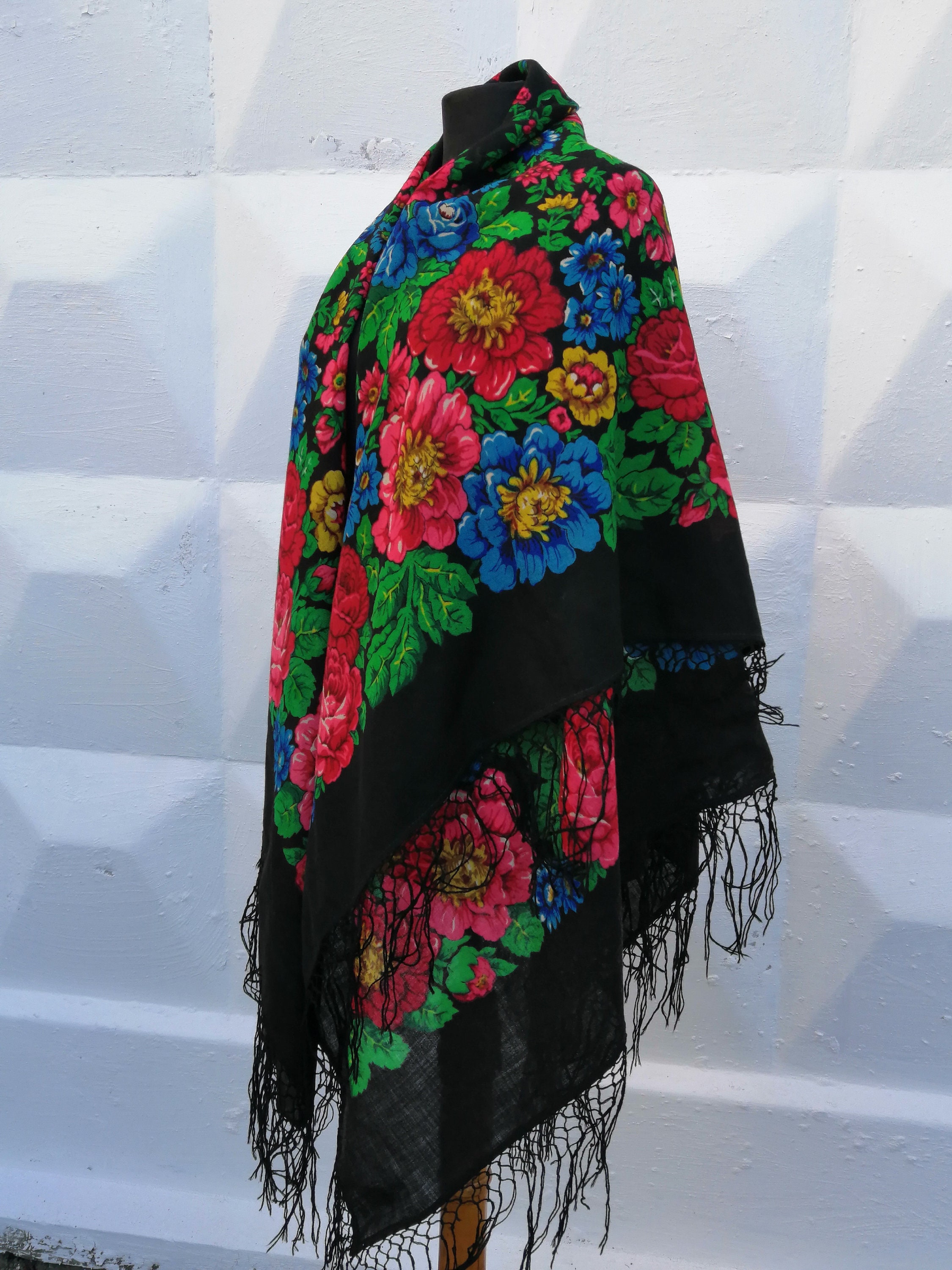 Vintage scarf Ukrainian floral scarf Gift from Ukraine | Etsy