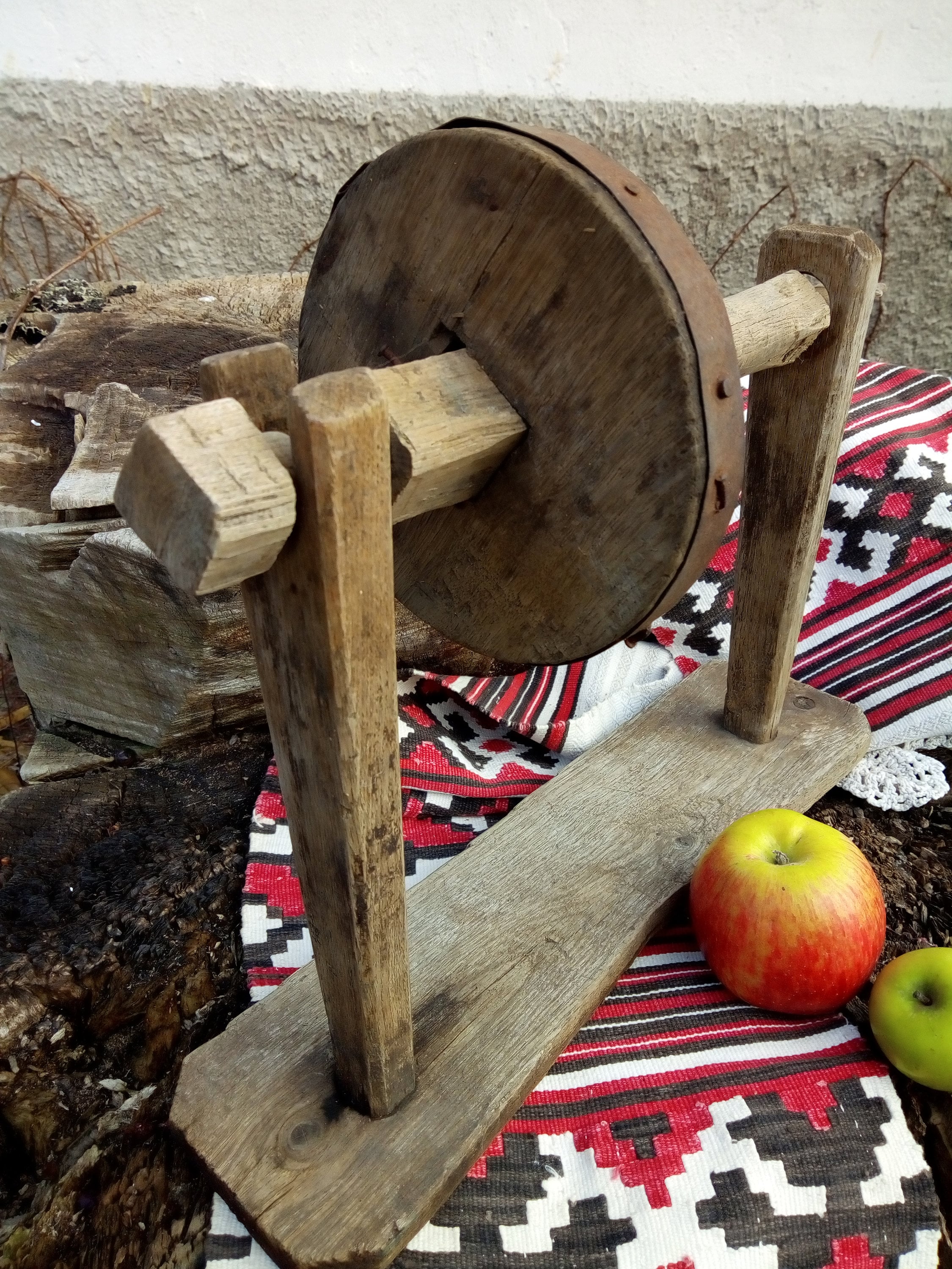 Antique Wooden Spinning Wheel: Rustic Primitive Decor, 1920s Tool - Etsy