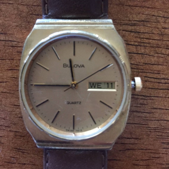 Bulova vintage quartz watch with date - lingerose.com