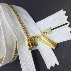 Metal Polished Gold Teeth Zips No 3 Weight Zip - Closed End (PG3CE ...